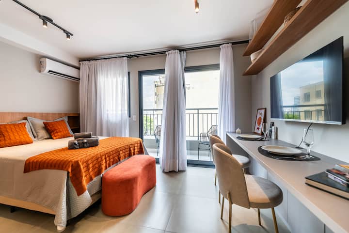 (Novo) Studio Minimalista Is 608 | Metrô | Piscina - Brazil