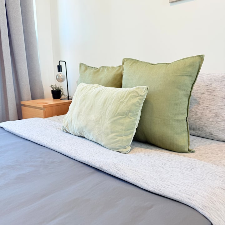 Modern Oakville Hideaway | Peaceful & Cozy - Oakville