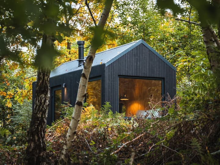Unyoked Off-grid Cabin - Maynard - Midhurst