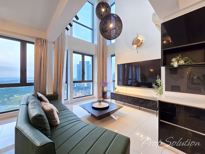 Loft Suite 3br Johor Bahru Legoland 7-8pax - Jurong East
