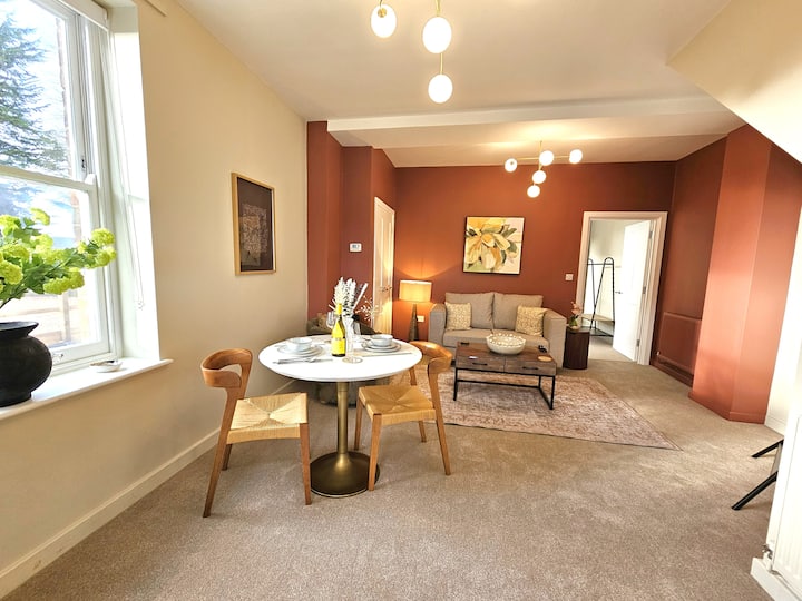 Elegant, Interior-designed, Ground Floor Apartment - Shrewsbury