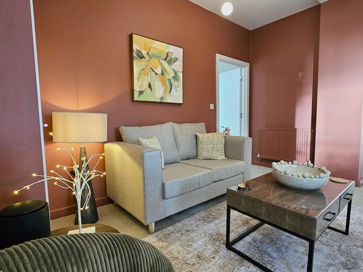 Elegant, Interior-designed, Ground Floor Apartment - Shrewsbury