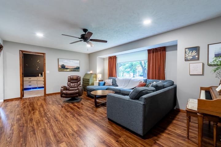 The Cozy Rambler Retreat - Grand Island, NE