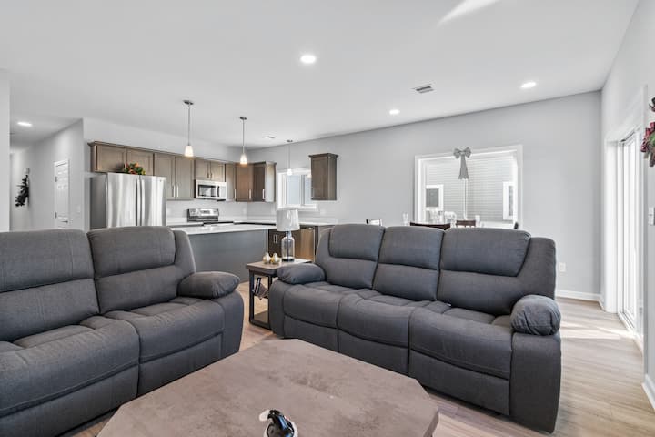 Modern Lux Home-close To Downtown Hartford - West Hartford, CT