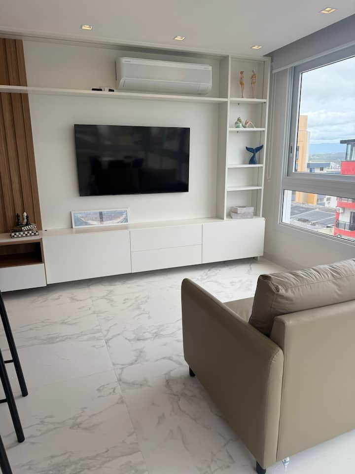 Apê Novo No 10° Com Localização Incrível! - Torres