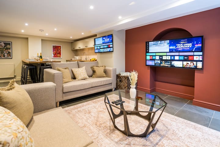 Fantastic 6-bedroom House Close To Shrewsbury Town - Shrewsbury Castle