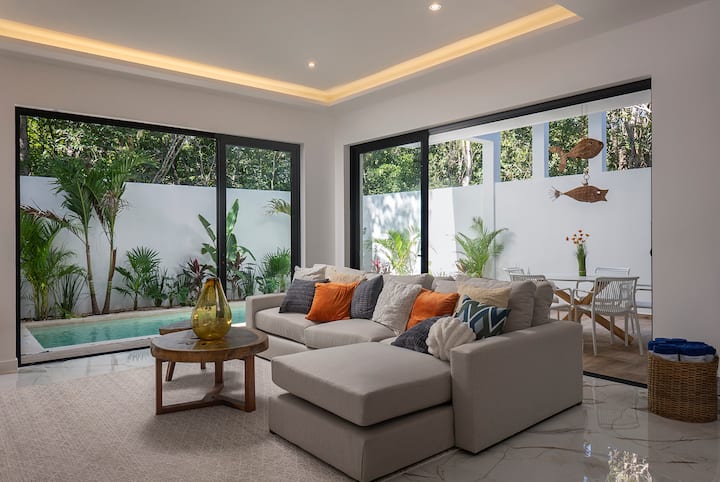 Corasol: Stylish & Spacious Villa + 2 Pools - Mexico
