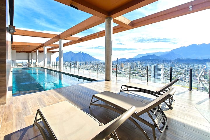 Luxury 2-br Apt @Downtown W/pool + Parking + Gym - Monterrey