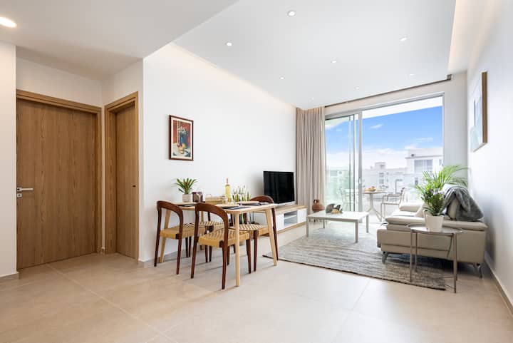 Elegant New Luxury Stay In Strovolos - Nicosia