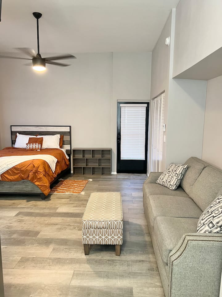 In-law Studio - Lake Weir, FL