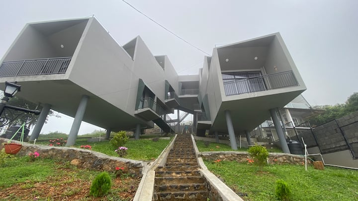 Hill Monk - Dazzling Vega - Vagamon