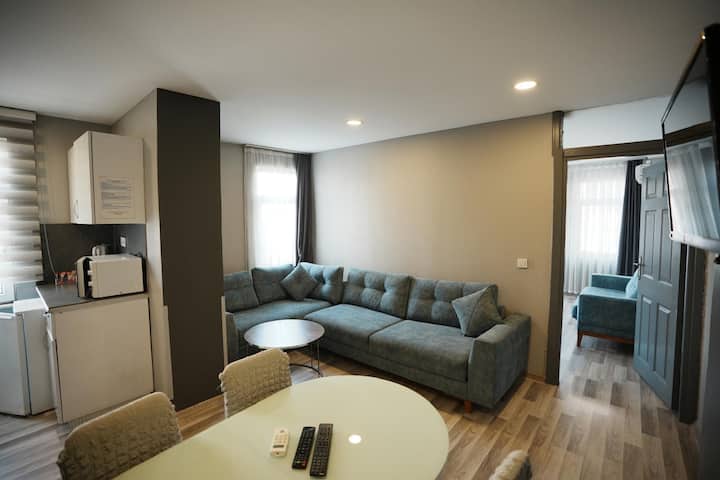 Taksim Meydanı 1+1 3 Kişilik Daire - Estambul