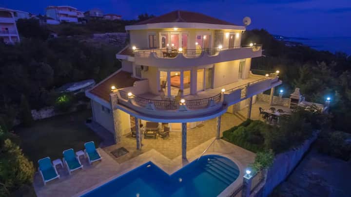 Шикарная Villa Marina - Montenegro