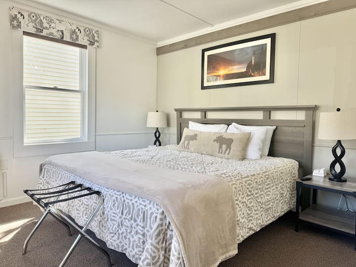 Gallagher's Travels Cabin 2 Two Bedroom King/queen - Bar Harbor, ME