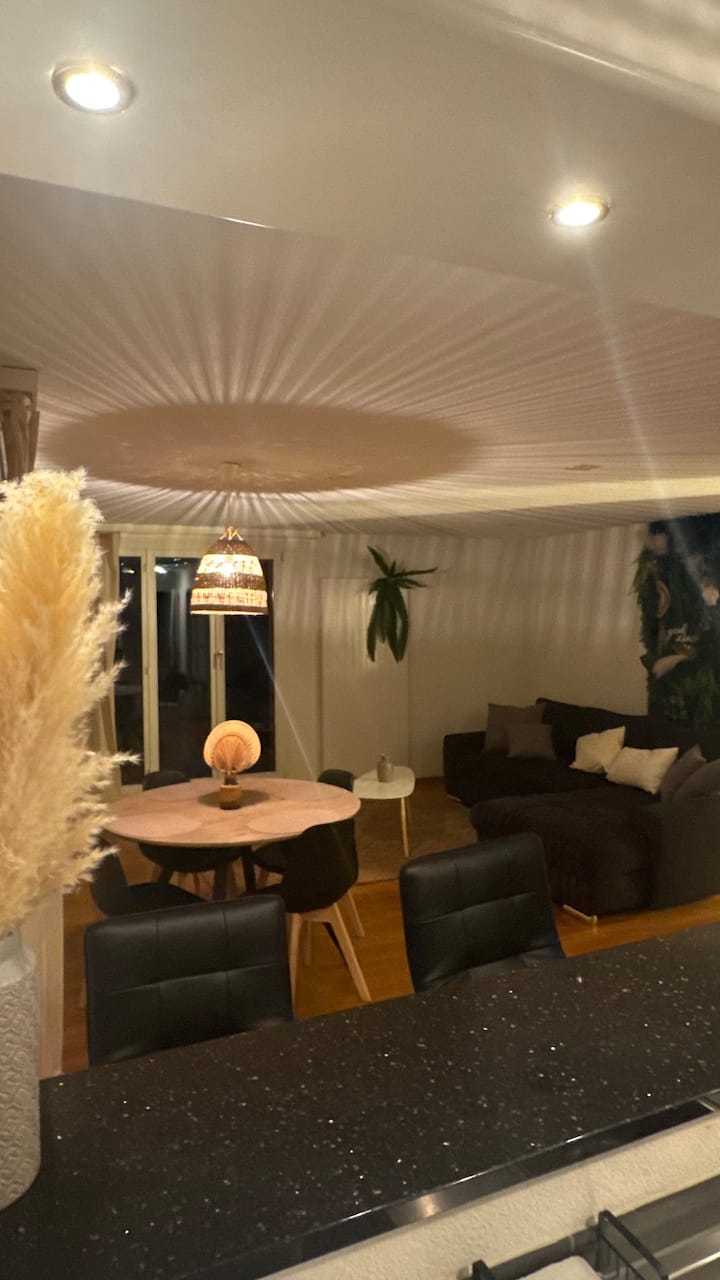 Line Up - Charmante Wohnung Mit Seeanstoss - Vitznau