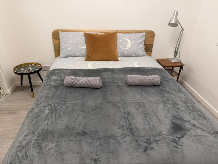 Cozy Modern 2 Bedroom House Near Heathrow Airport. - Aeropuerto de Londres-Heathrow (LHR)