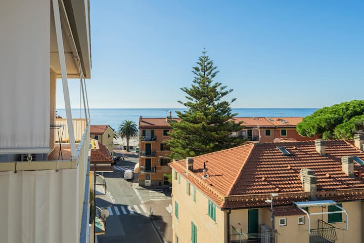 Just Steps From The Sea - Moneglia