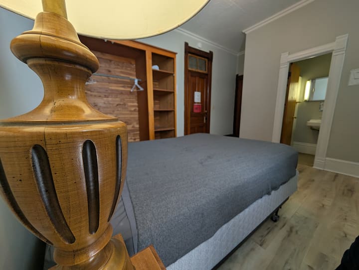 Historic Shabbona Hotel 1 (Private Bath) - Illinois