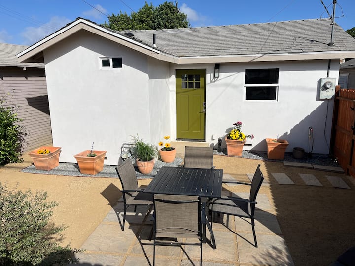 Long Beach Cottage - Long Beach, CA