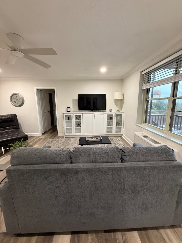 Atlanta Condo 2 Bedroom W/ Balcony - Atlanta, GA