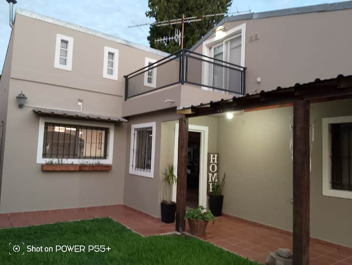 Casa De Fin De Semana Barrio Montecarlo, Pilar - Villa Rosa