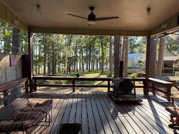 The Treehouse On Lake Sam Rayburn - Sam Rayburn, TX