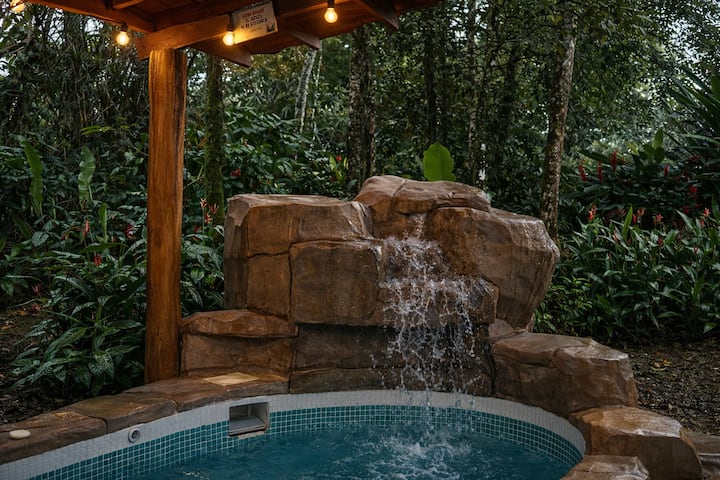 Cabin With Private Tropical Forest - Costa Rica