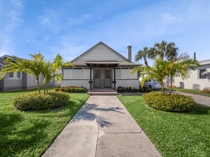 Live Like A Local! - Lake Worth, FL