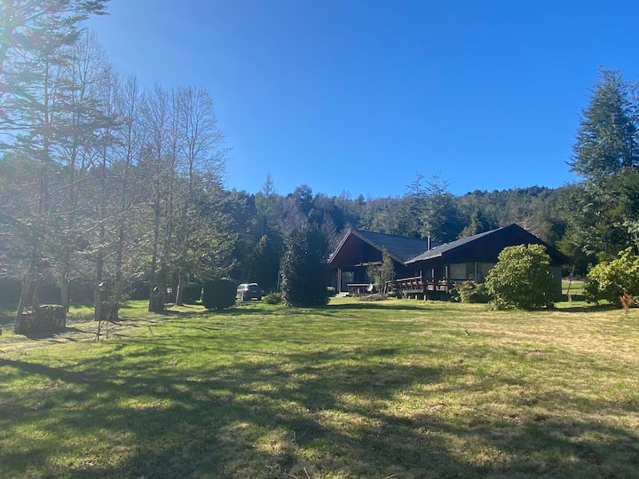 Casa Camino Volcan Villarrica , A Pasos De Pucon. - Pucon