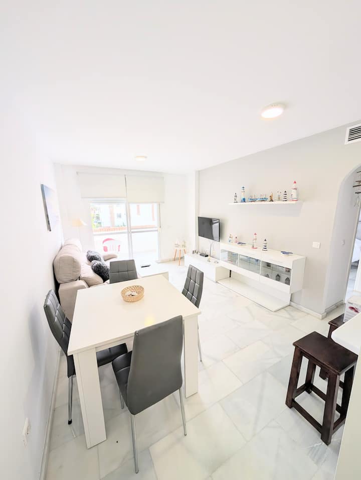 Apartamento Laguna Beach A Pie De Playa. - Torrox