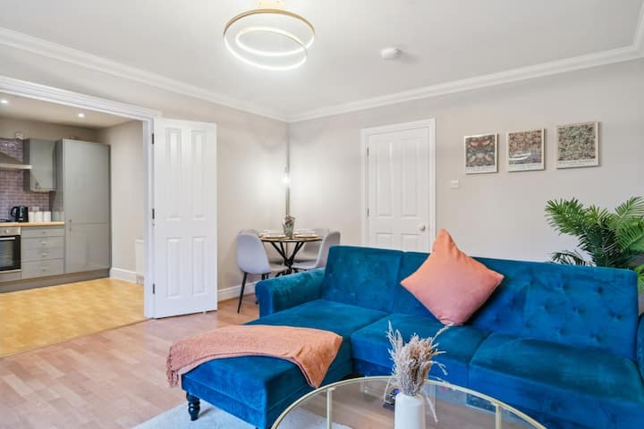 2br Ground Floor • Parking • Central Location - LEGOLAND Windsor Resort