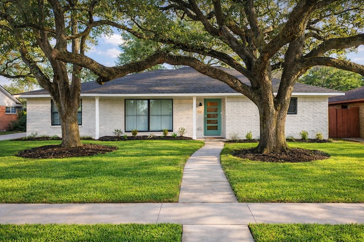 Luxury Retreat 10 Mins Downtown Nrg Stadium - Houston, TX