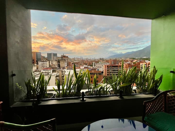 Acogedor Penthouse Con La Mejor Vista De Caracas - 