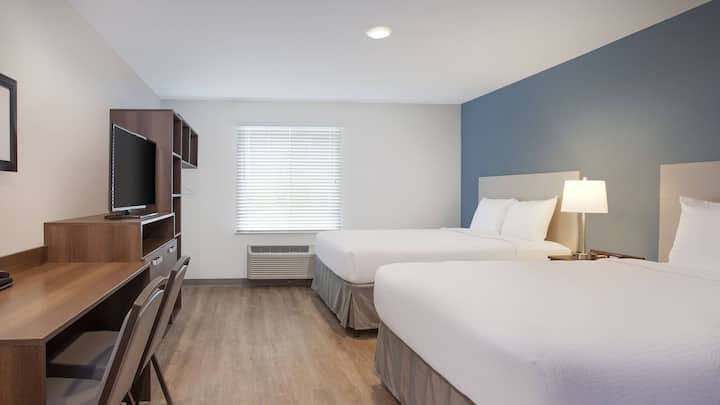 Clean, Affordable Room Perfect For Extended Stays - Newnan, GA