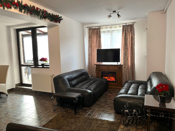 Sofia's Dream Retreat: Terrace & Fireplace - Sinaia