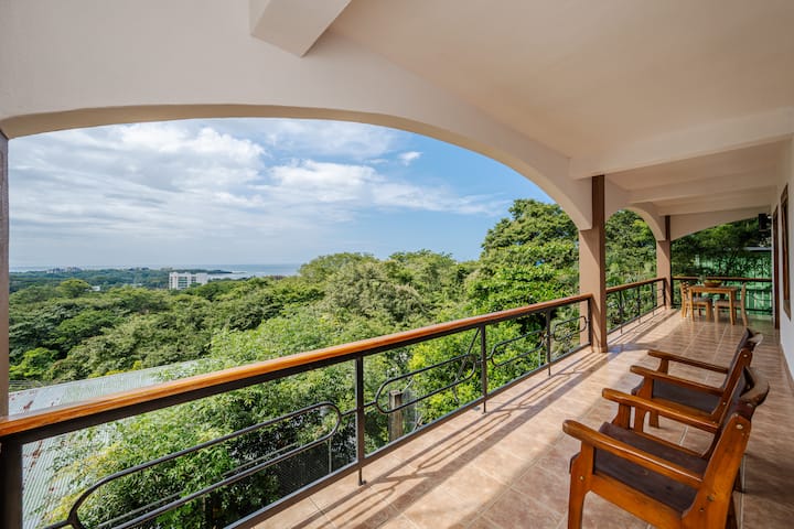 Charming Tico Style 1 Br. With Ocean View Balcony - Tamarindo