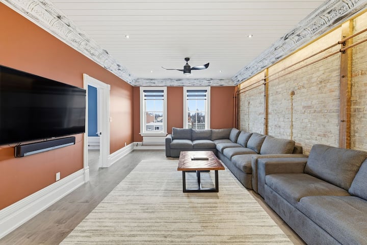 124 Hurontario Unit 2 - Collingwood