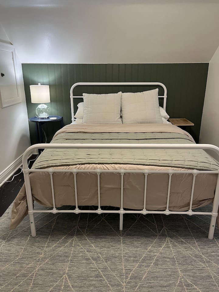 Little Dollhouse Getaway - Your Cozy Stilly Escape - Stillwater, OK