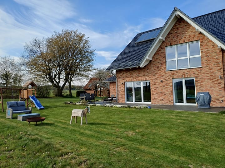 Ruhige Hofwohnung – Modern & Kinderfreundlich - Extertal