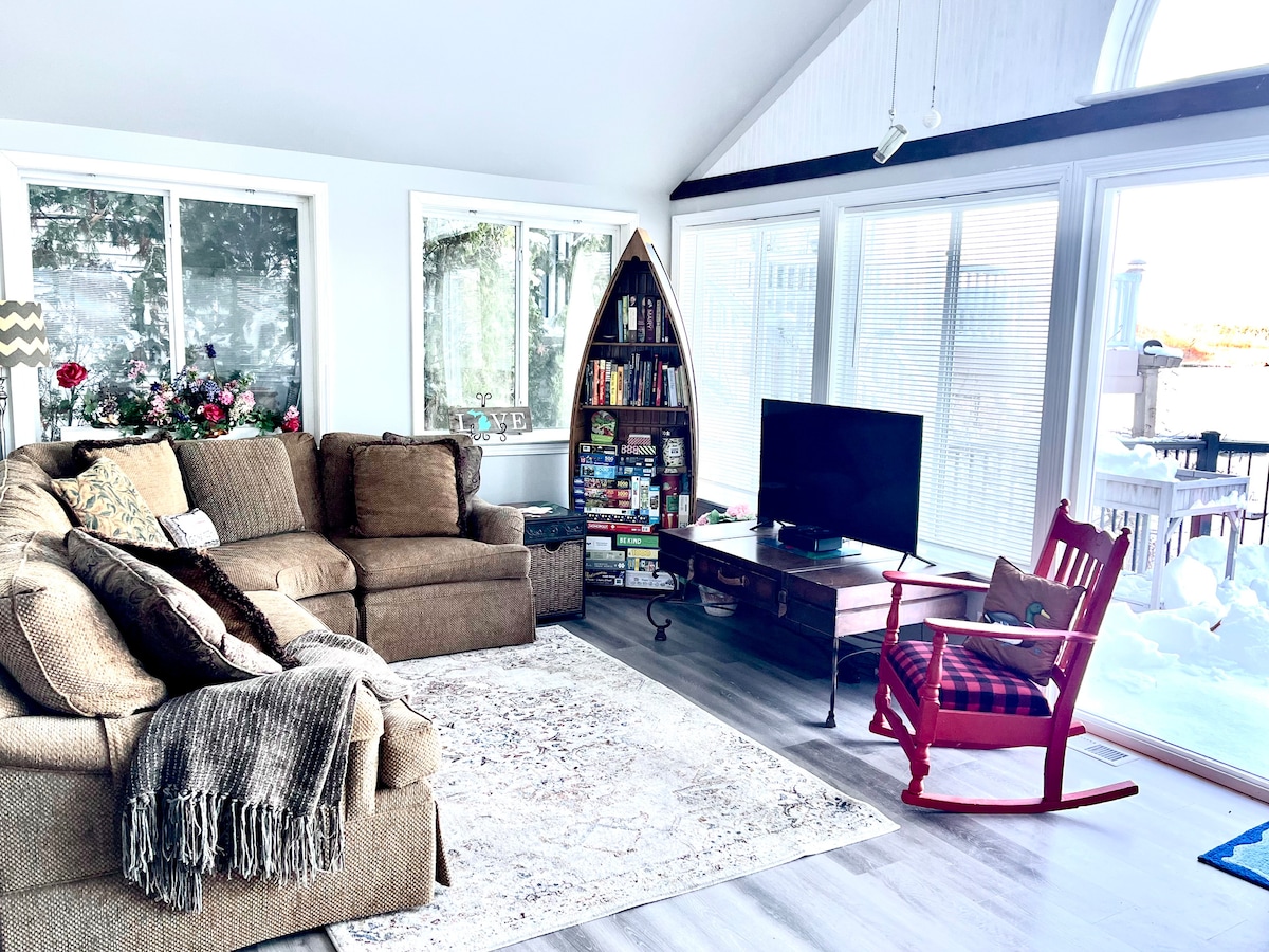 Cabane au bord du lac avec ponton gratuit et quai privé - Cabanes à ...