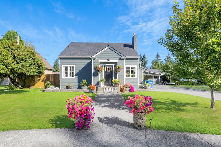 Thompson House-a Historic Downtown Home. Est 1889 - Sedro-Woolley, WA