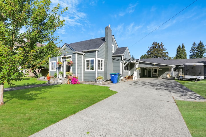 Thompson Estate (Sleeps 12) - Sedro-Woolley, WA