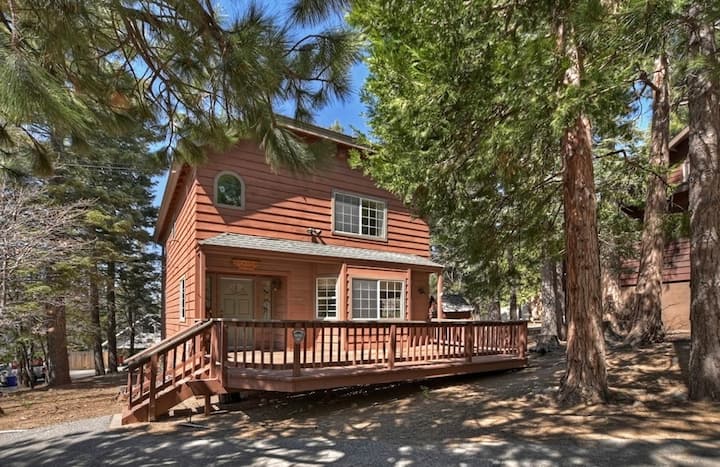 Cozy Cabin In The Pines - Lake Arrowhead, CA