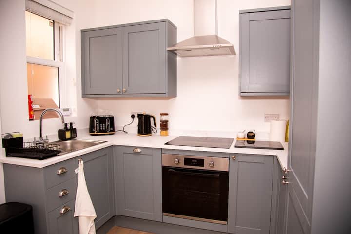 3br Apt | Near Airport | Garden | Free Parking - 판햄