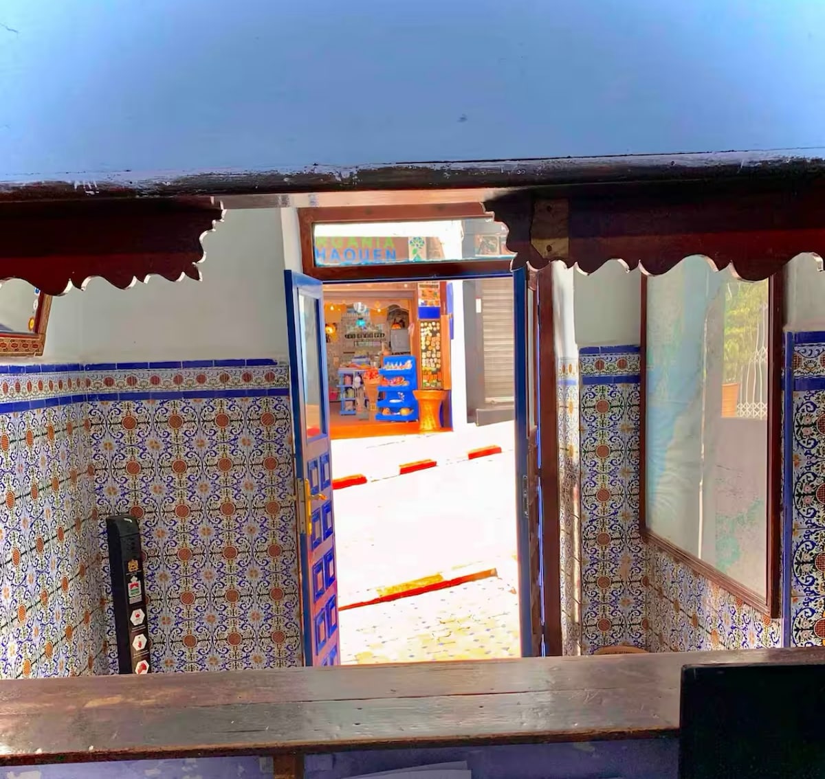 Chambre moderne et bien située pour voyageurs top - Hôtels à louer à ...