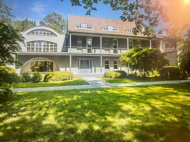 Even Tussenuit In Alle Luxe En Oase Van Rust - Brasschaat