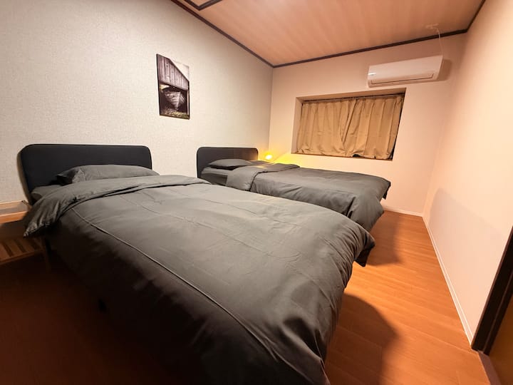 【難勝庵】京都中心・中京区｜静かで快適な洋室｜ベッド3台・5名可 - Kyoto