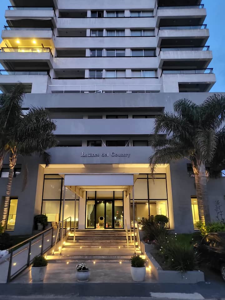 Hermoso Apartamento En Jardines Del Country - Uruguay