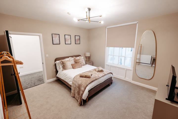 Luxury Apartment-maxwell View - Scarborough