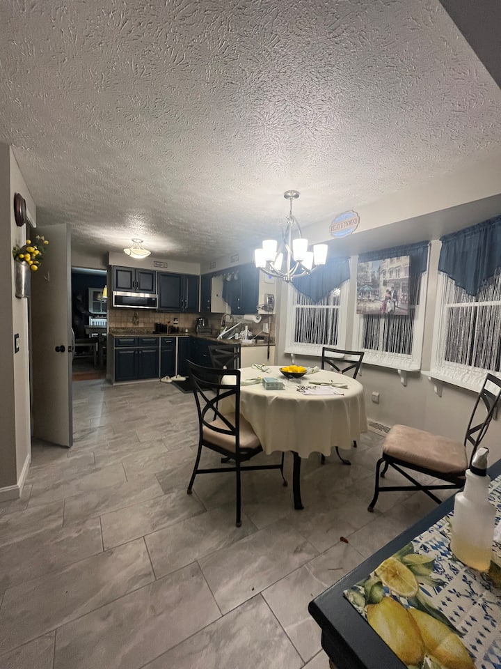 Newly Remodeled Beautiful Home North Greece - Hilton, NY